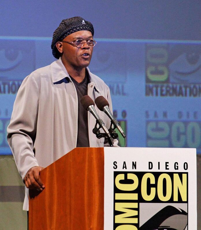 Samuel L. Jackson Height Weight Age And Body Statistics Biography ...