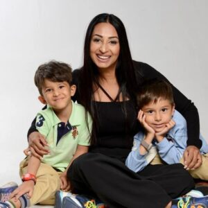 Krushna Abhishek Height Age Girlfriend Wife Family Biography ...