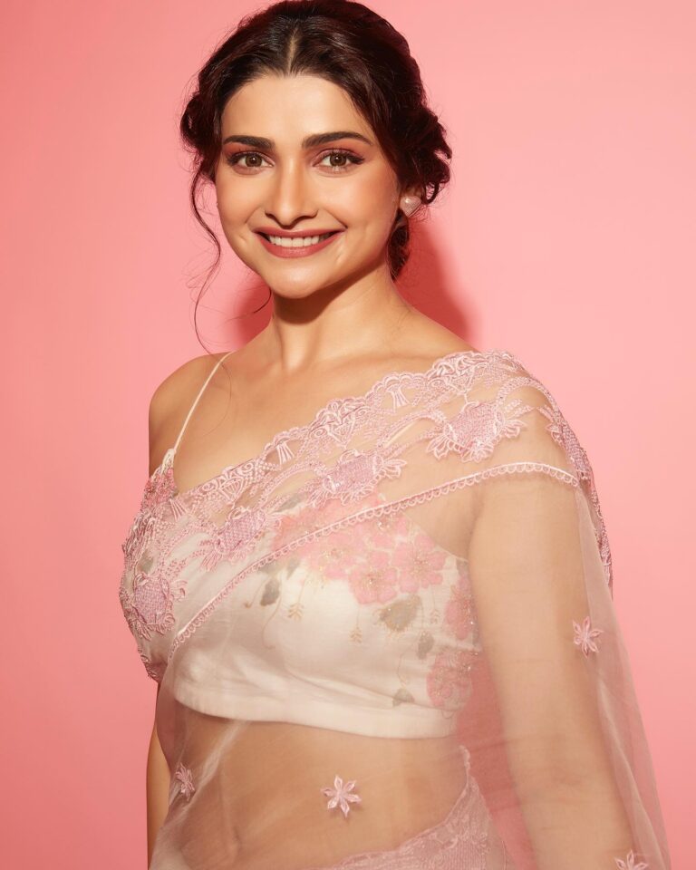 Prachi Desai Age Boyfriend Husband Family Biography | Celebrities Details