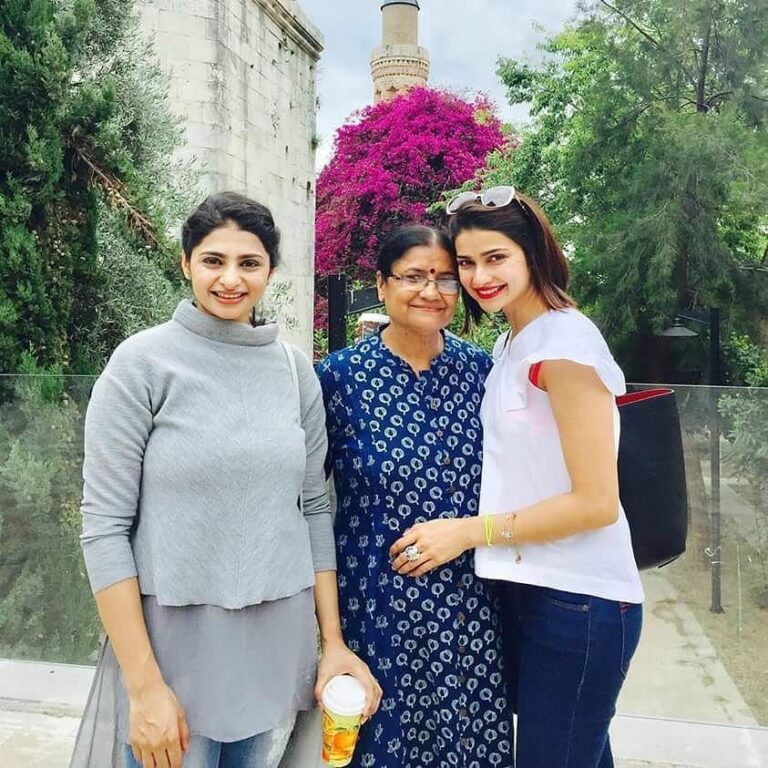 Prachi Desai Age Boyfriend Husband Family Biography | Celebrities Details Prachi Desai Age Boyfriend Husband Family Biography | Celebrities Details
